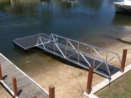 Pontoons vs Jetties and the difference in pile types - Aqua Pontoons